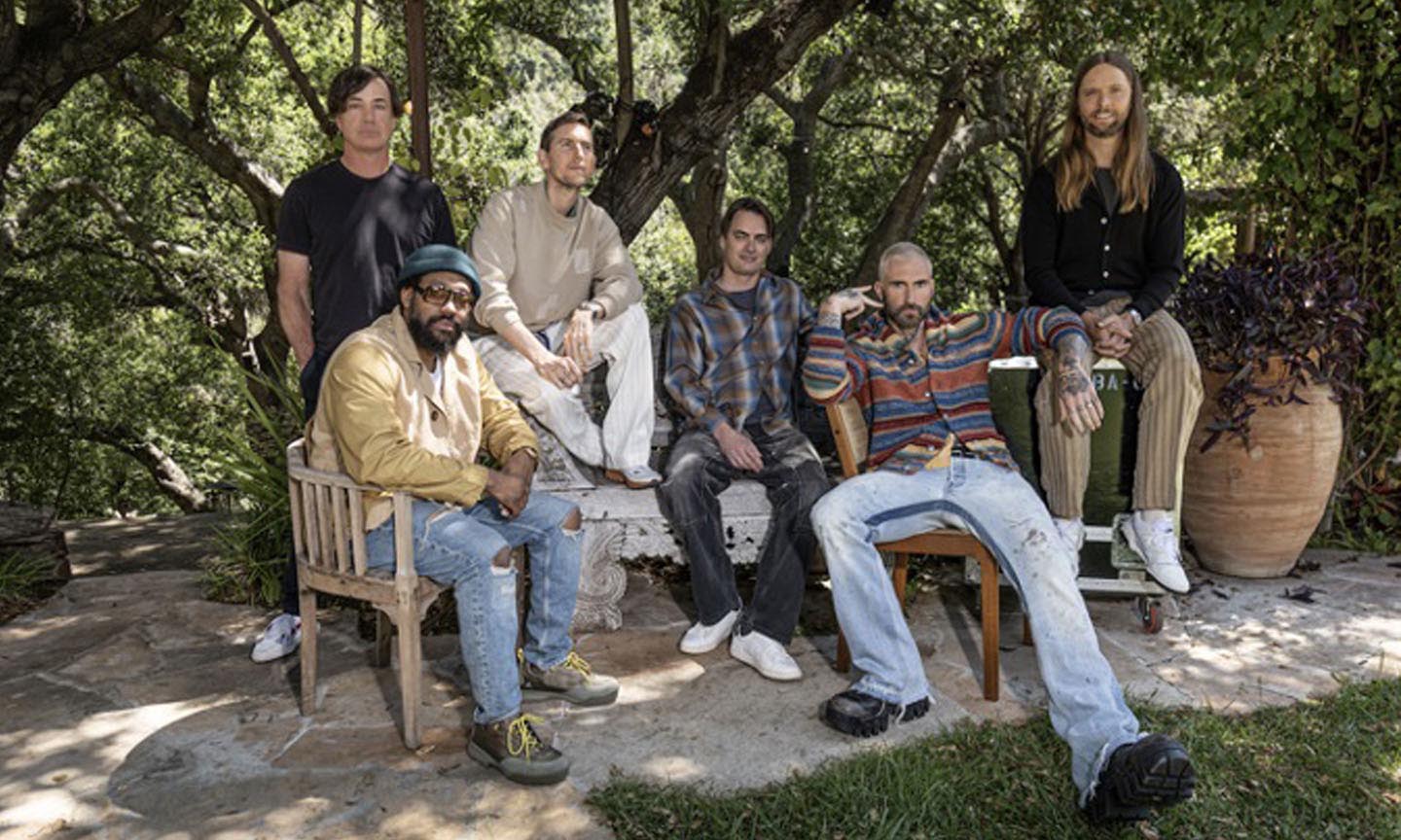 Maroon 5 Takes Hold Of The ‘Middle Ground’ On New Single