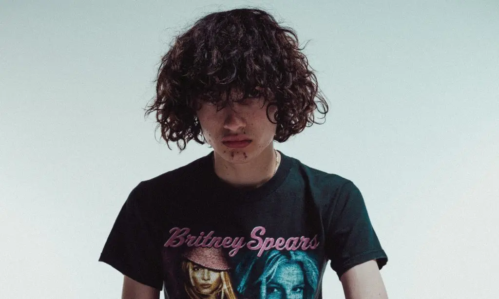 Glaive Shares New Single And Video ‘The Car’