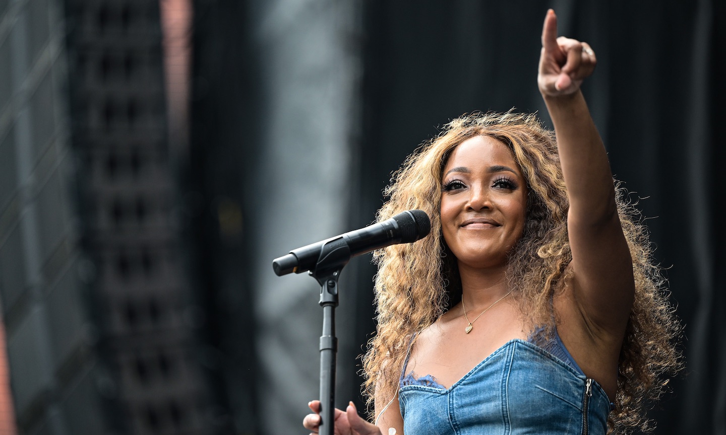 Mickey Guyton Teams With Maroon 5 On New Version Of ‘Middle Ground’