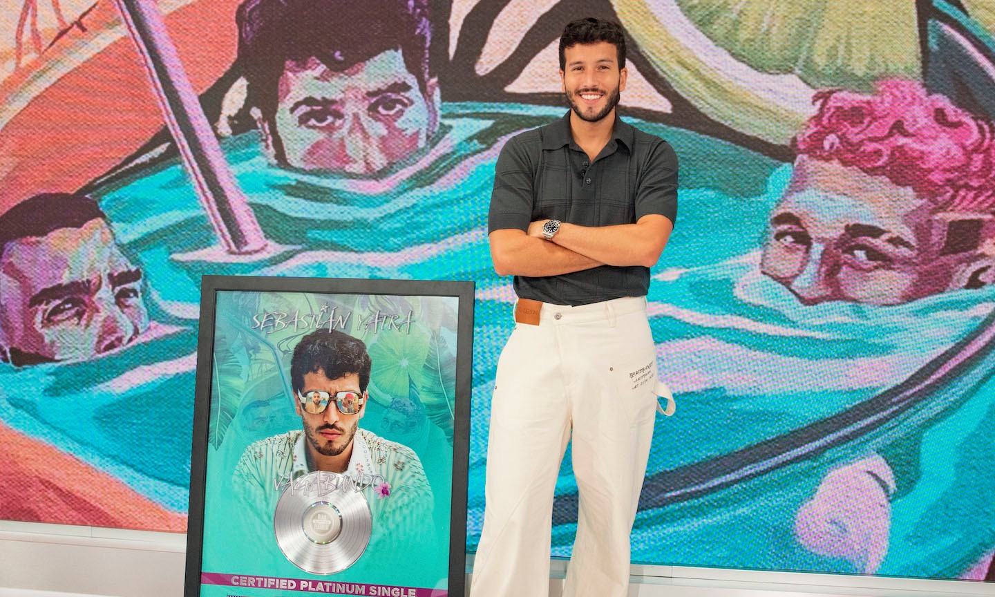 Sebastián Yatra Receives Platinum Plaque For ‘VAGABUNDO’