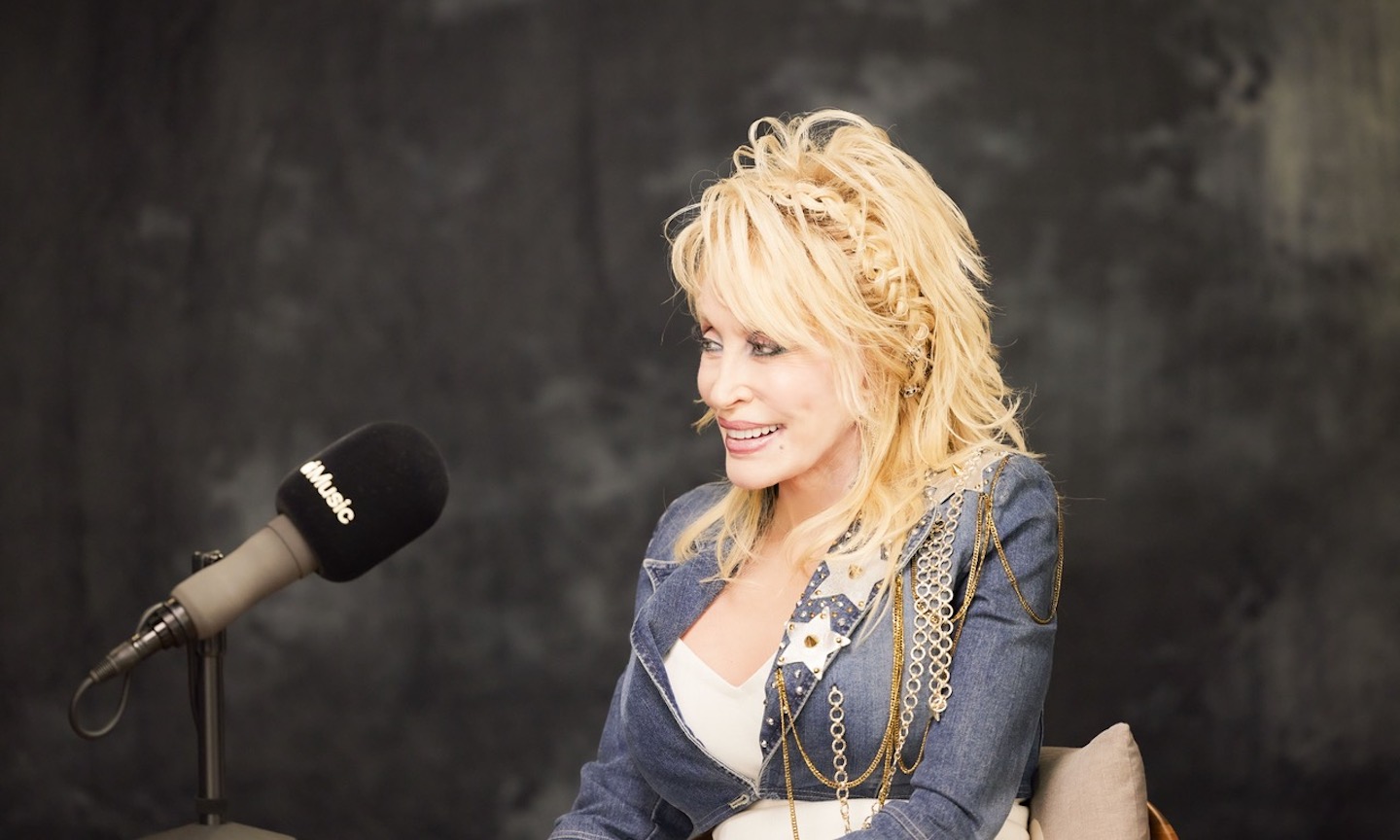 Dolly Parton To Launch ‘What Would Dolly Do? Radio’ On Apple Music 1