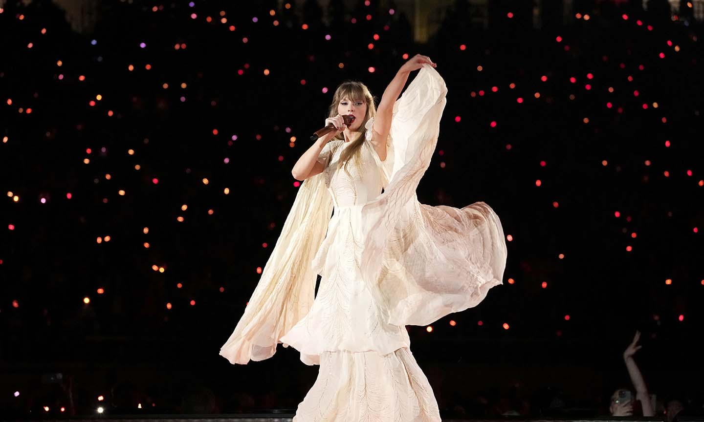 Taylor Swift Donating $5 Million to Hurricane Relief Efforts Taylor Swift Donating $5 Million to Hurricane Relief Efforts