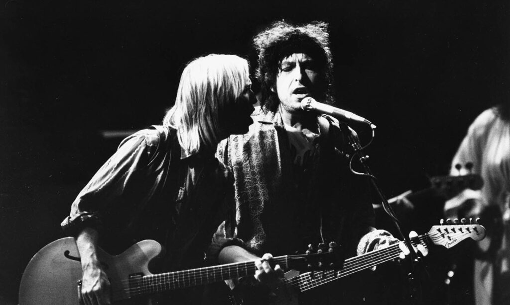 Watch The Traveling Wilburys’ ‘End of the Line’ in 4K