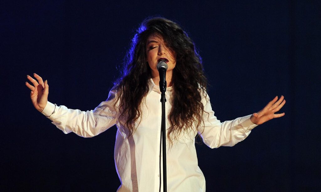 Jessie J - Singer, Songwriter & All-Round Celebrity Entertainer | uDiscover