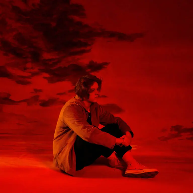 Lewis Capaldi's 'Hold Me While You Wait' Joins Spotify's Billions Club